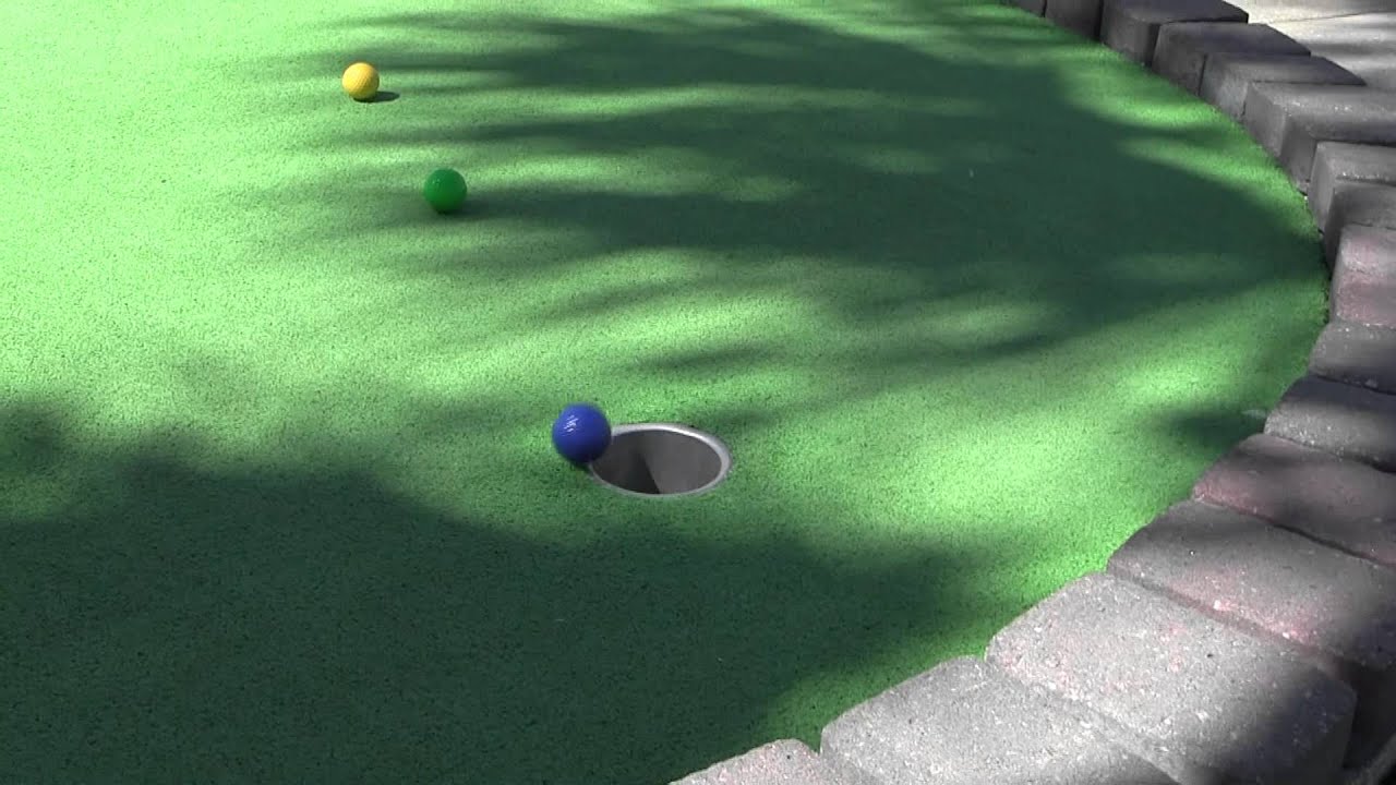 Mini-golfing at Daytona Beach, FL - YouTube