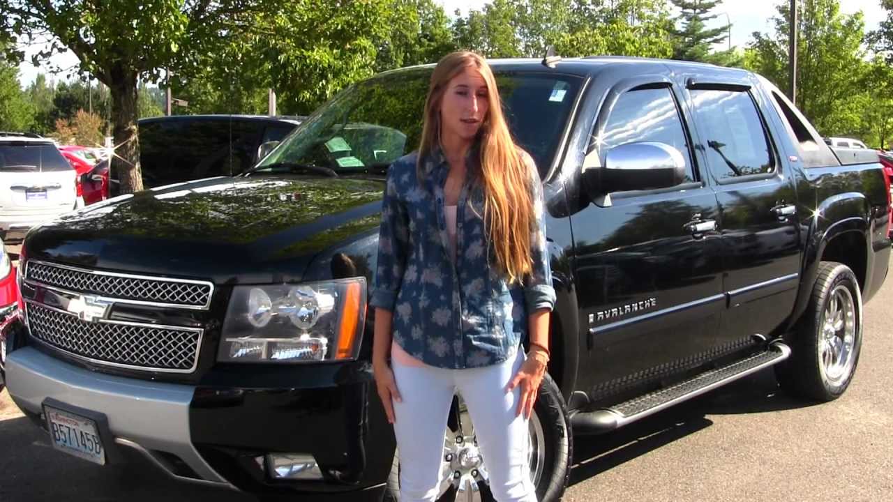 Vitual Walk Around Tour of a 2007 Chevy Avalanche Z71 at Michaels ...