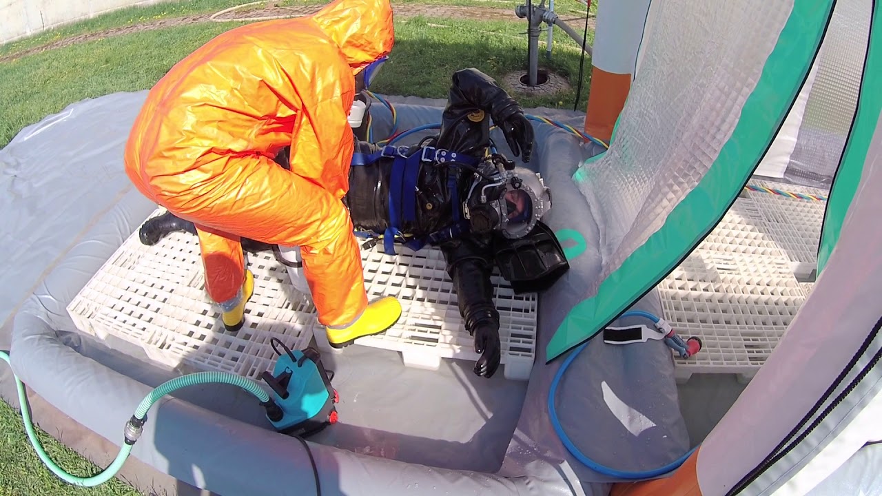 KRAKEN DEKONTAMINACE HAZMAT DIVING - YouTube