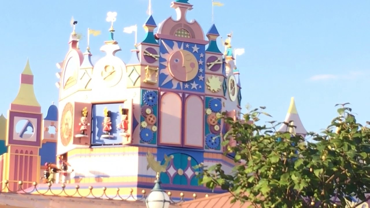 It's a small world clock 7:30 - YouTube
