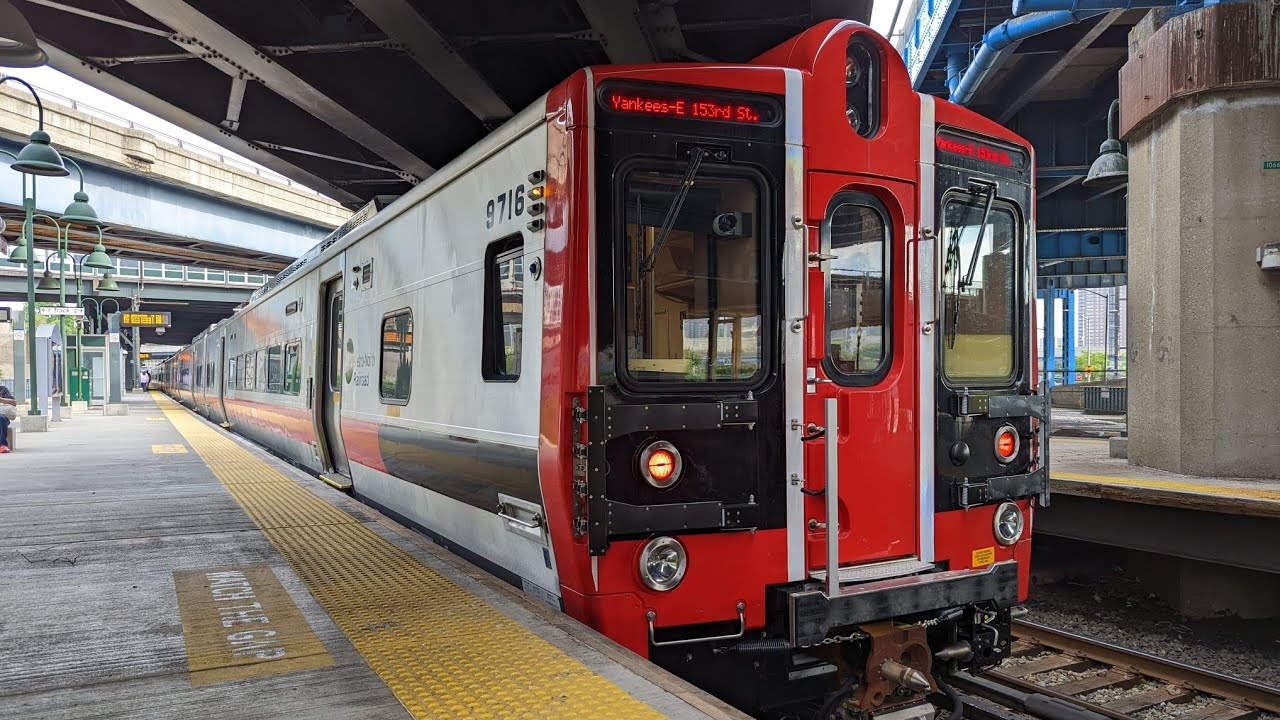 Metro North Kawasaki M8 EMUs @ Yankees E 153rd Street • 06/03/2022 ...