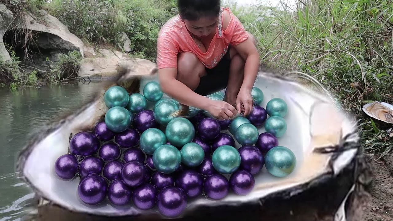 Unpredictable pearl wealth! Purple pearls are rare and extremely ...