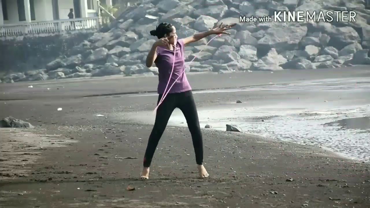 Indian Jump Rope Girl - PART II - Wrap tricks & Handle releases By ...