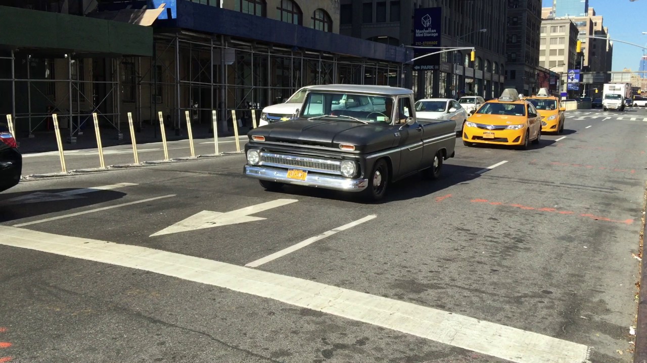 VERY NICE OLD CHEVY PICKUP CRUISING BY ON VARICK STREET IN TRIBECA ...