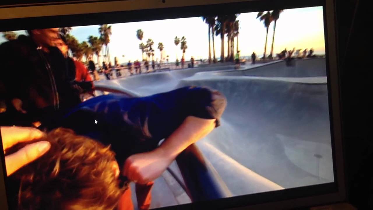 Fail #030 - Aussie Reporter Mike Amor Hit In The Head By Flying ...