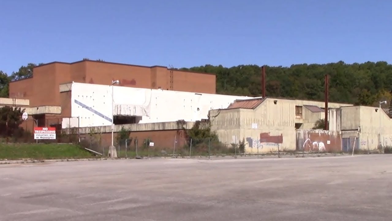 Exploring Abandoned Blacksburg High School (Part 1) - YouTube