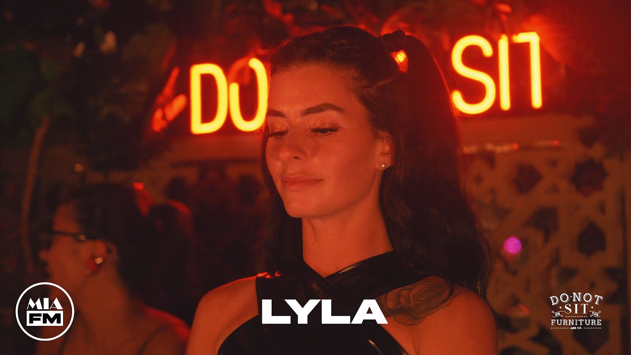 LYLA Melodic Afro House Mix at Do Not Sit Miami Beach - YouTube