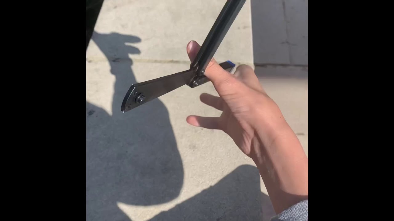 Squid Industries Squiddy B - YouTube