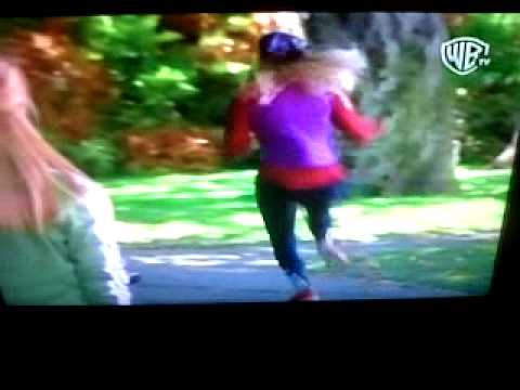 Friends - Phoebe running in the central park - YouTube