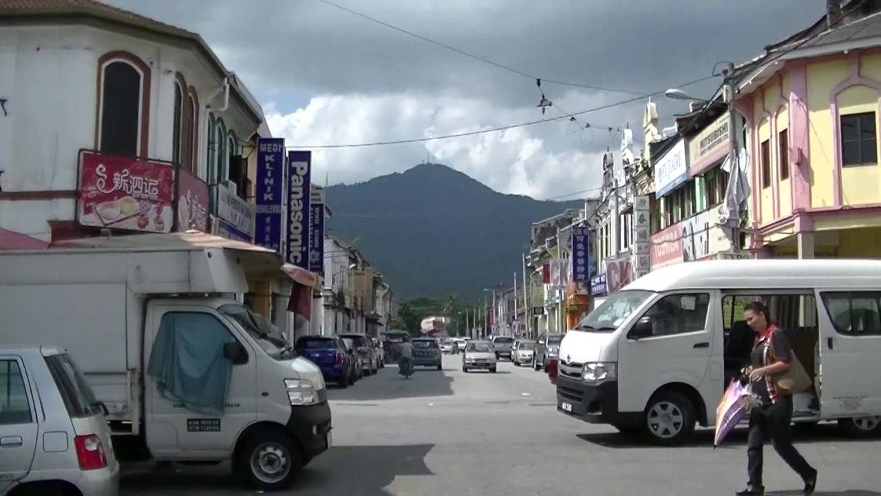 How They Make Apong Balik, 慢煎糕, Menglembu - YouTube