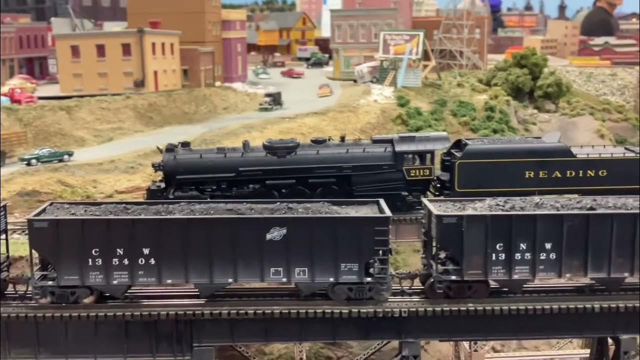 Trains at the McKeesport model railroad club - YouTube