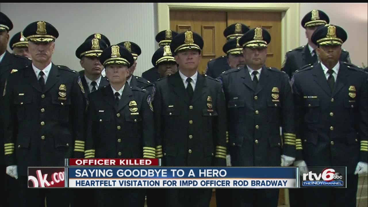 Saying a heartfelt goodbye to a hero - YouTube