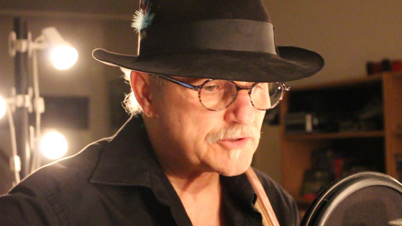 Georgia On My Mind (Hoagy Carmichael/Stuart Gorrell) - YouTube