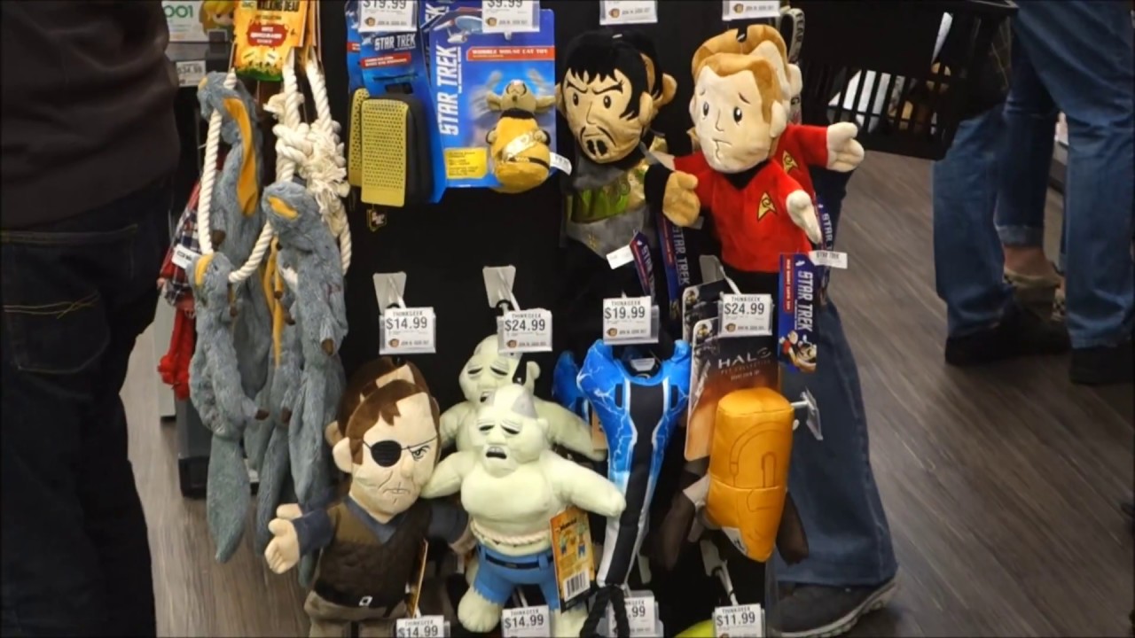 ThinkGeek Grand Opening Tacoma Mall 2017 - YouTube