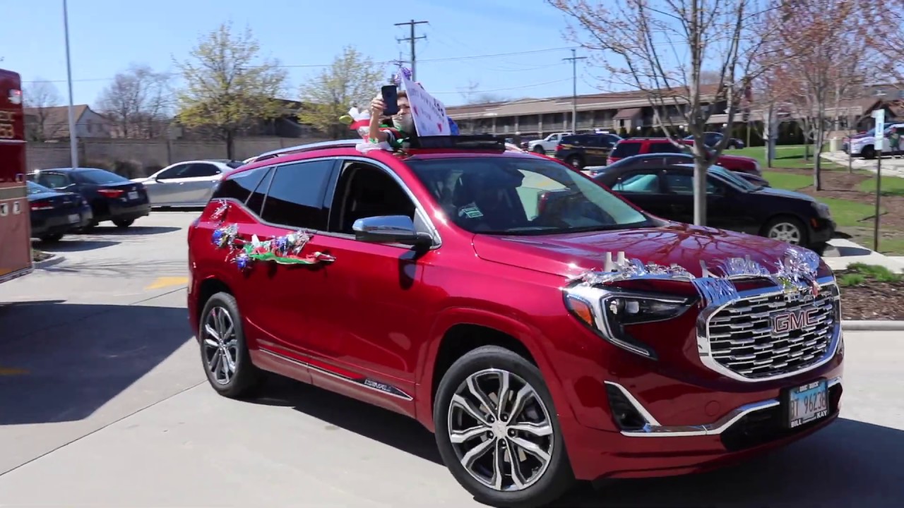 Carrie's 100th Car Parade - YouTube