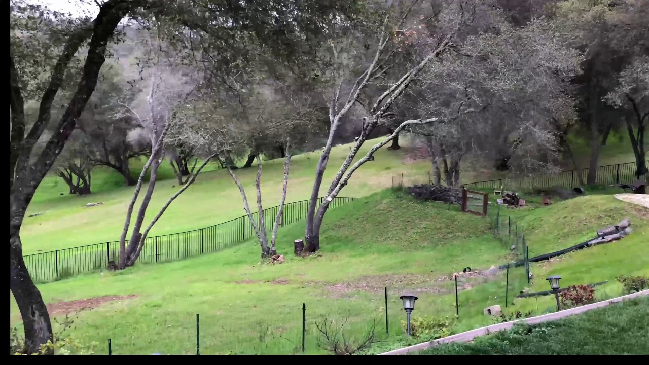 UFO Parallax Illusion - YouTube