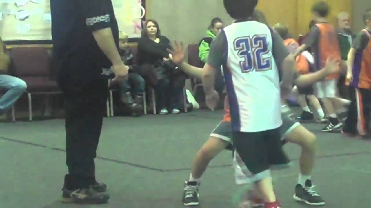 Riley playing basketball - YouTube