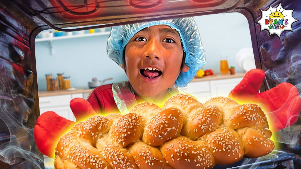 The Science of Baking Delicious Bread with Ryan's World! - YouTube