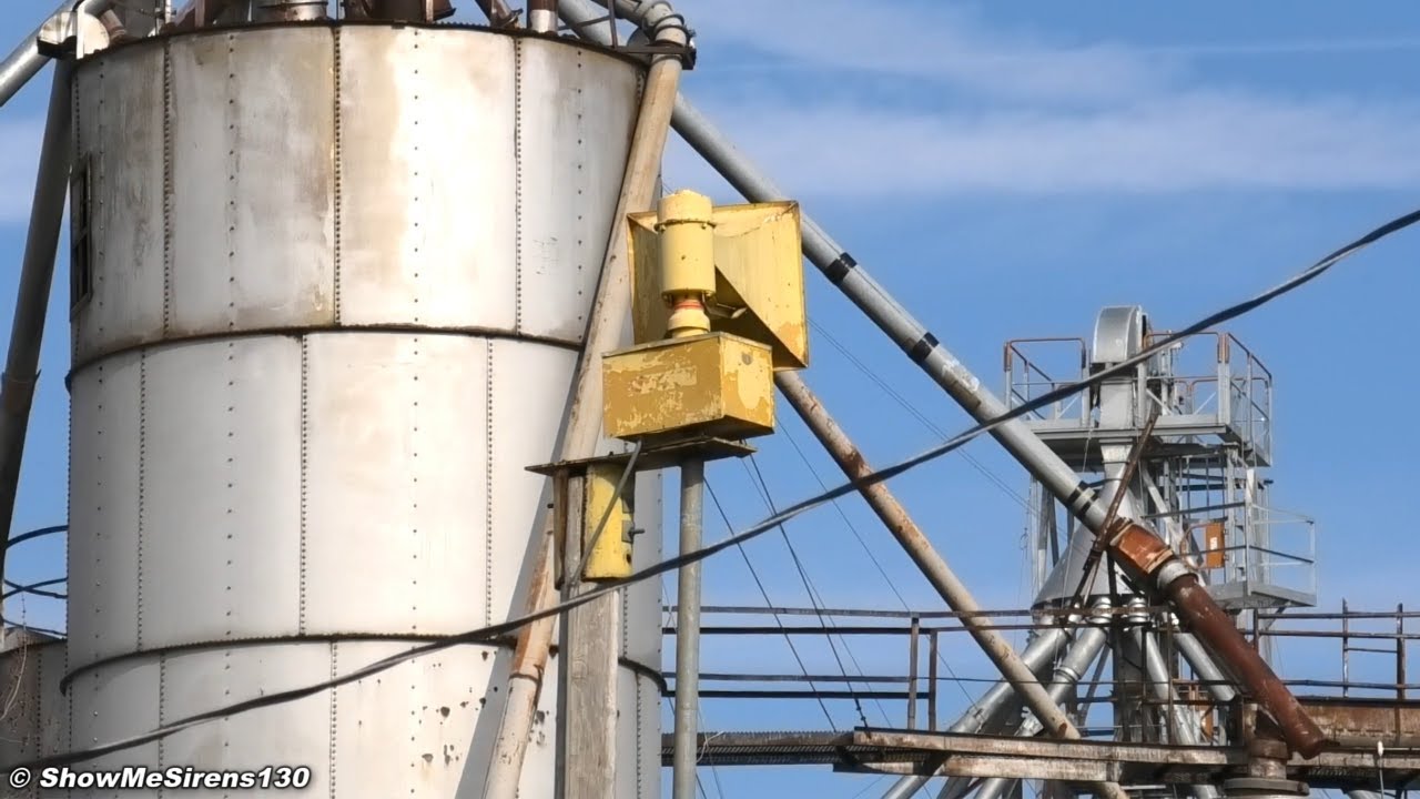 Federal Thunderbolt 1000T Siren Test (Broken rotator) Walker, MO 3-7-23 ...