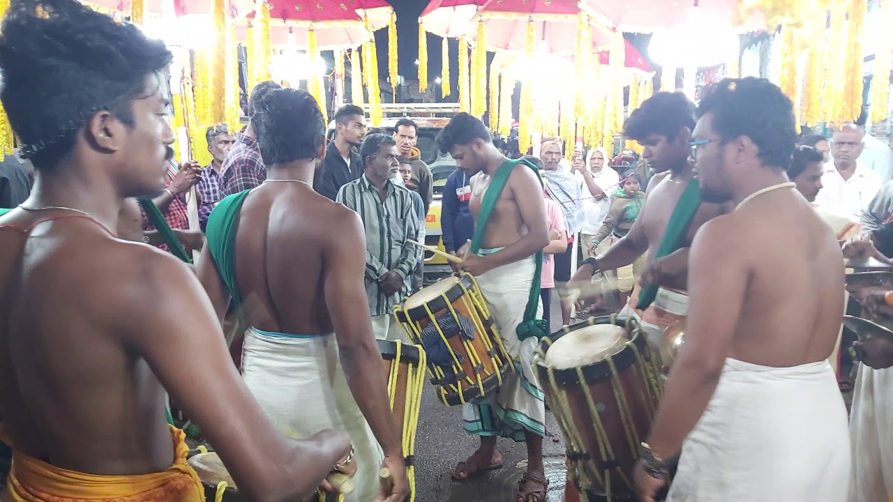 Kerala Band - Kerala Traditional Band - Teenmaar Dance Steps - YouTube
