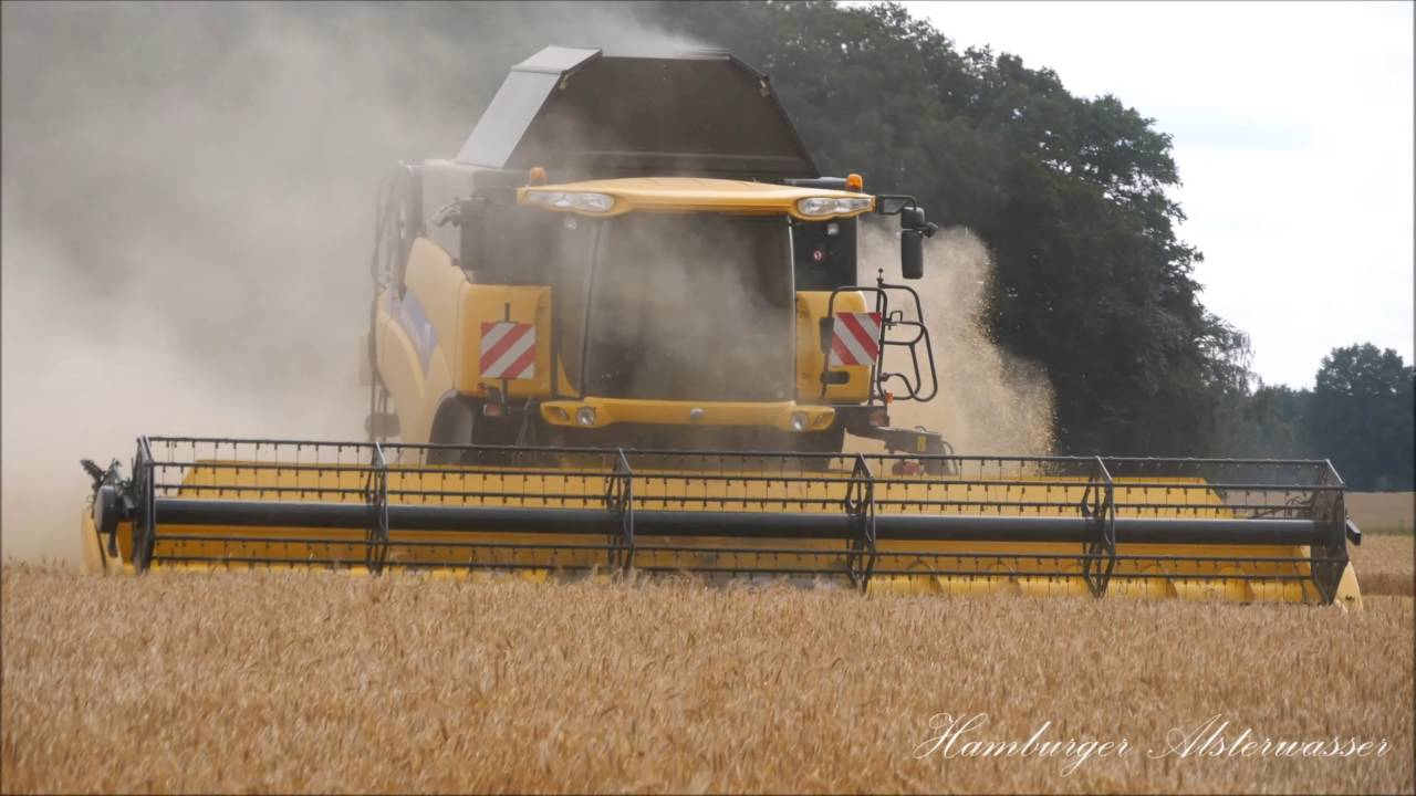 Barley harvest 2016 tractor harvesters in northern Germany - YouTube