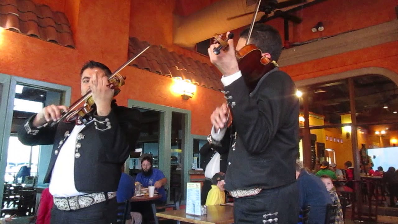 Un Rinconcito En El Cielo ( 3-14-2018) @ Salsa's - YouTube