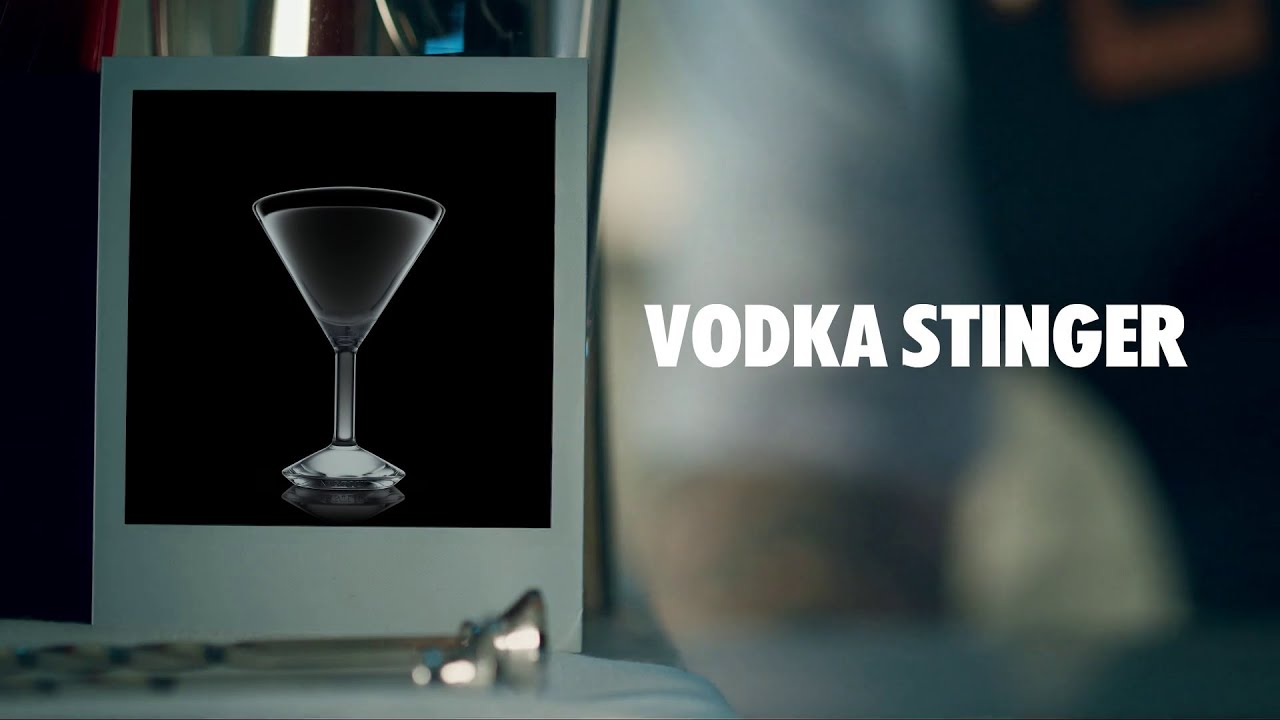 VODKA STINGER DRINK RECIPE - HOW TO MIX - YouTube