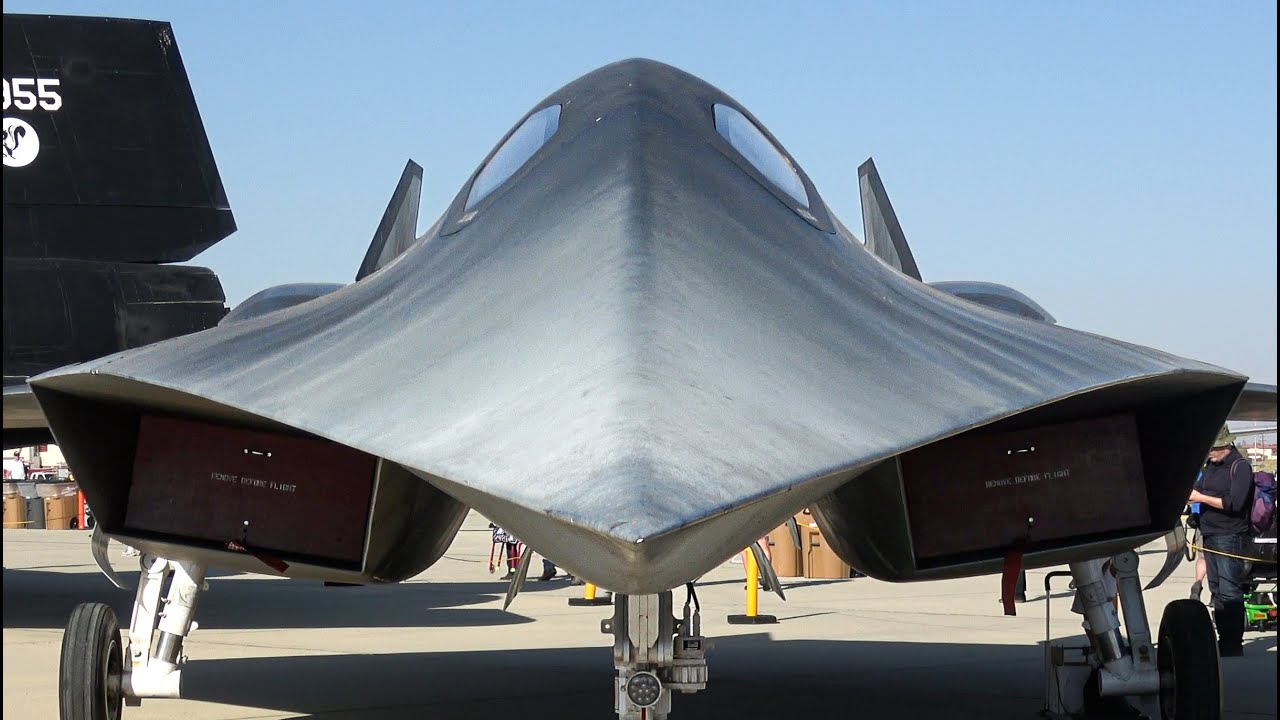 Top Gun Maverick - Darkstar | Aerospace Valley Air Show 2022 - YouTube