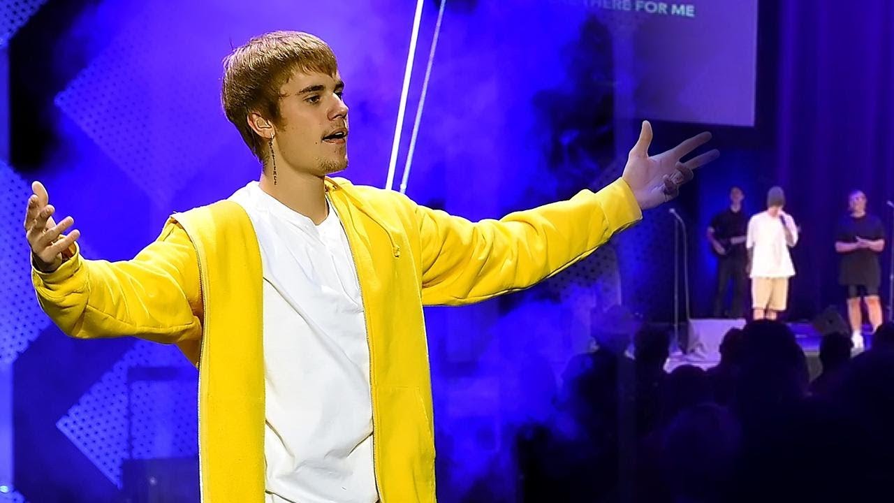 Watch Justin Bieber SING at Church! - YouTube