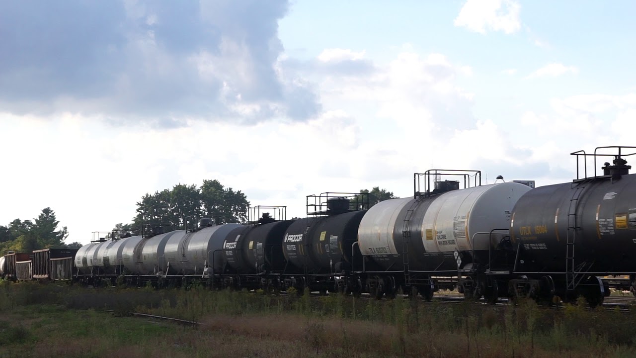 SD70ACE! CN X384 - PRLX 4835 East (September 15 2018) - YouTube