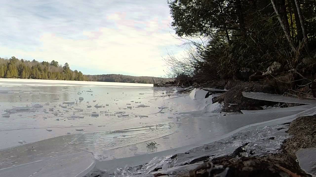 Icequake on Gooderham Lake - YouTube