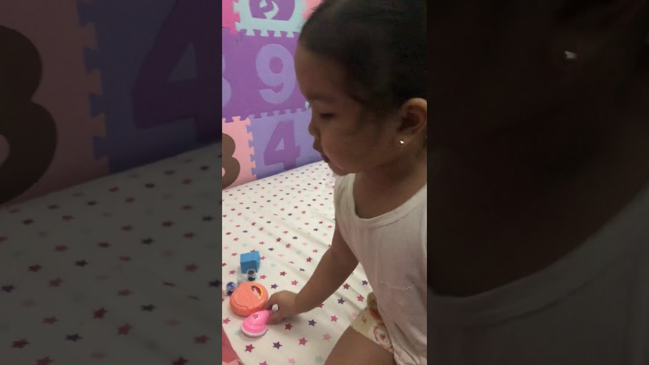 Sofie 1st Vlog - YouTube