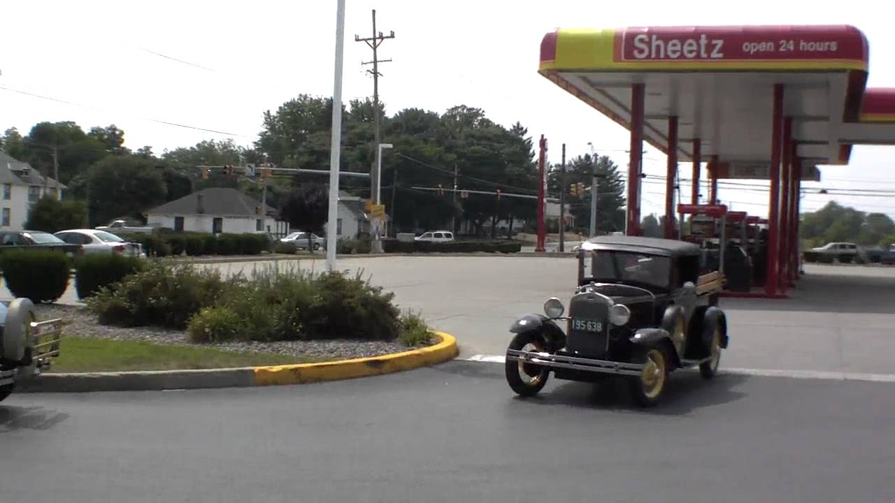 Cool cars at Sheetz E. Oakridge dr - YouTube