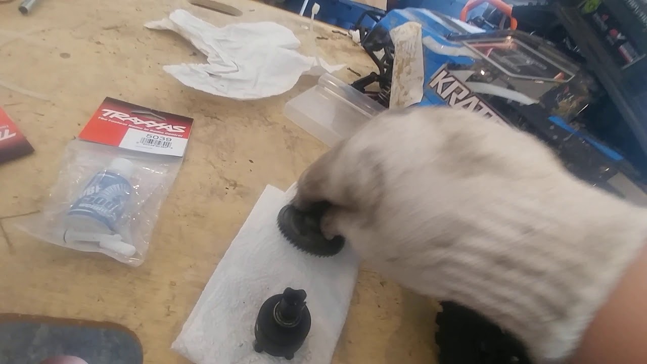 Arrma kraton 6s center diff - YouTube