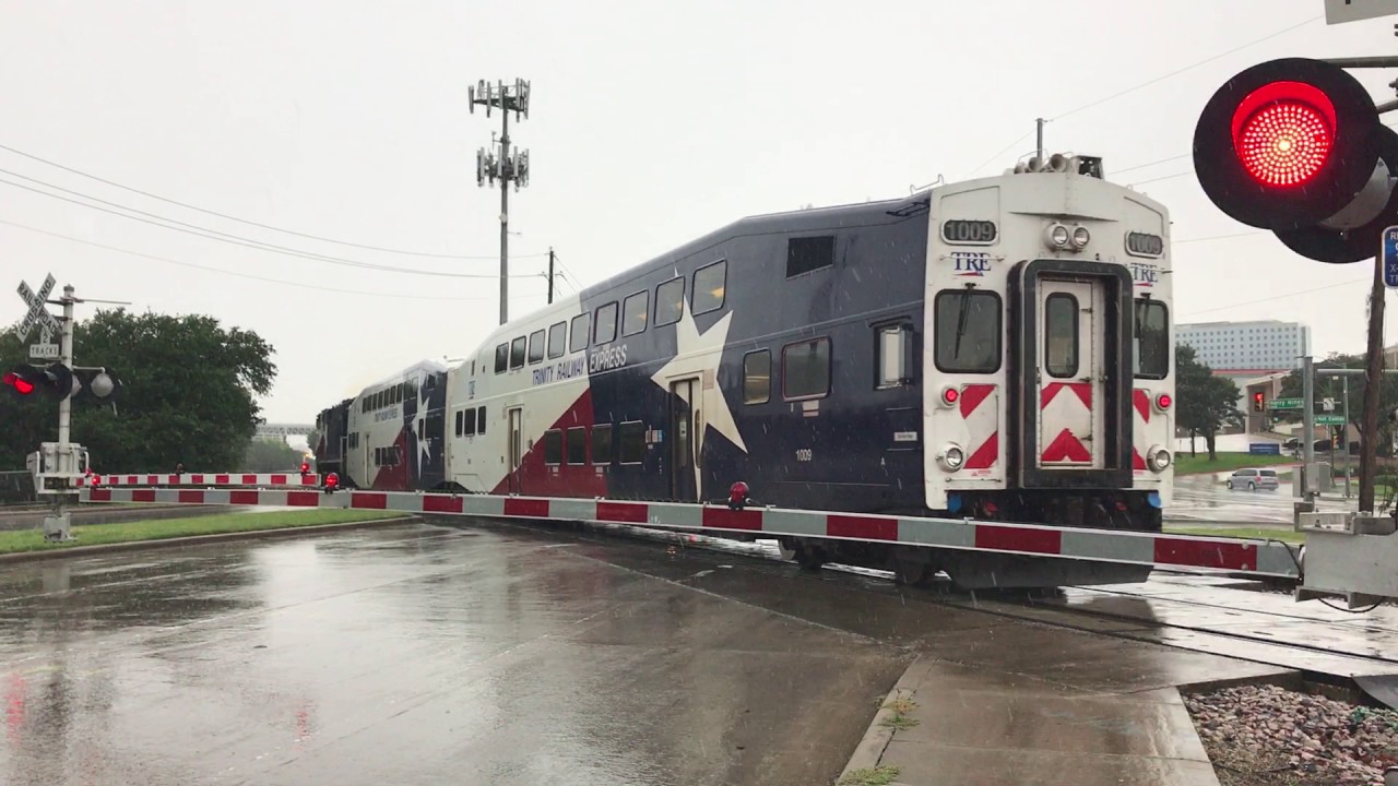 TRE commuter train #126 @ Dallas, Tx 7/1/2017 - YouTube