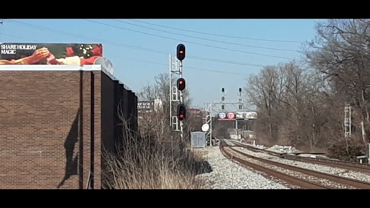 CSX Signal Light shows a: Advance Approach. Double Yellow Lights. - YouTube