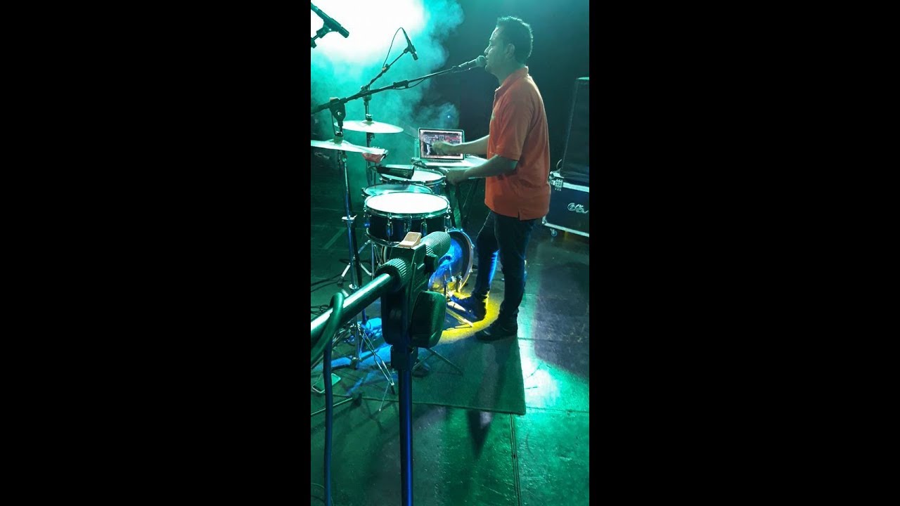 Grupo Chaka Band - Chaka Mix Amor Amor - YouTube