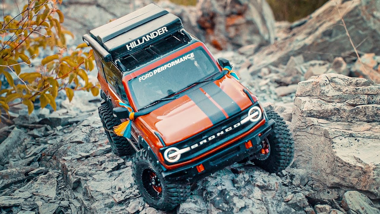TRX4 2021 Ford Bronco H-Tech Custom Hobbywing AXE R2 2800 kv - YouTube