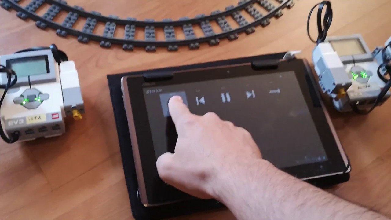 [WIP] LEGO IoT Train (2) - YouTube