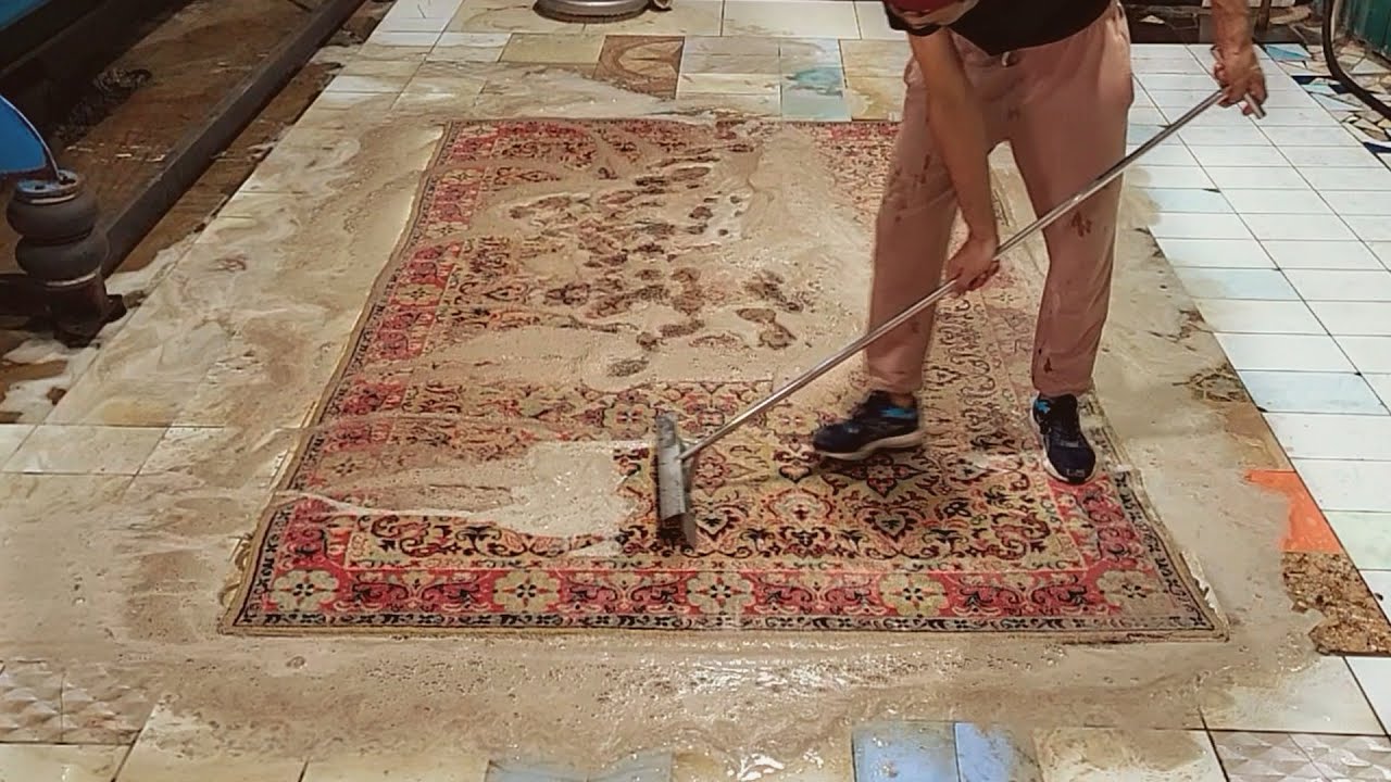 Haven't washed carpet in over 10 years | Rug washing - YouTube