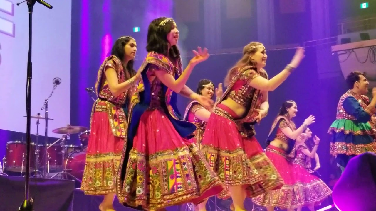 Deepak Mahna & Team performed on Ghoomar - YouTube