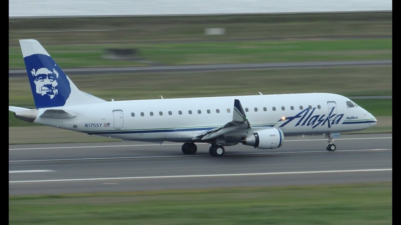 Alaska Airlines (SkyWest) Embraer ERJ-175 [N175SY] takeoff from PDX ...