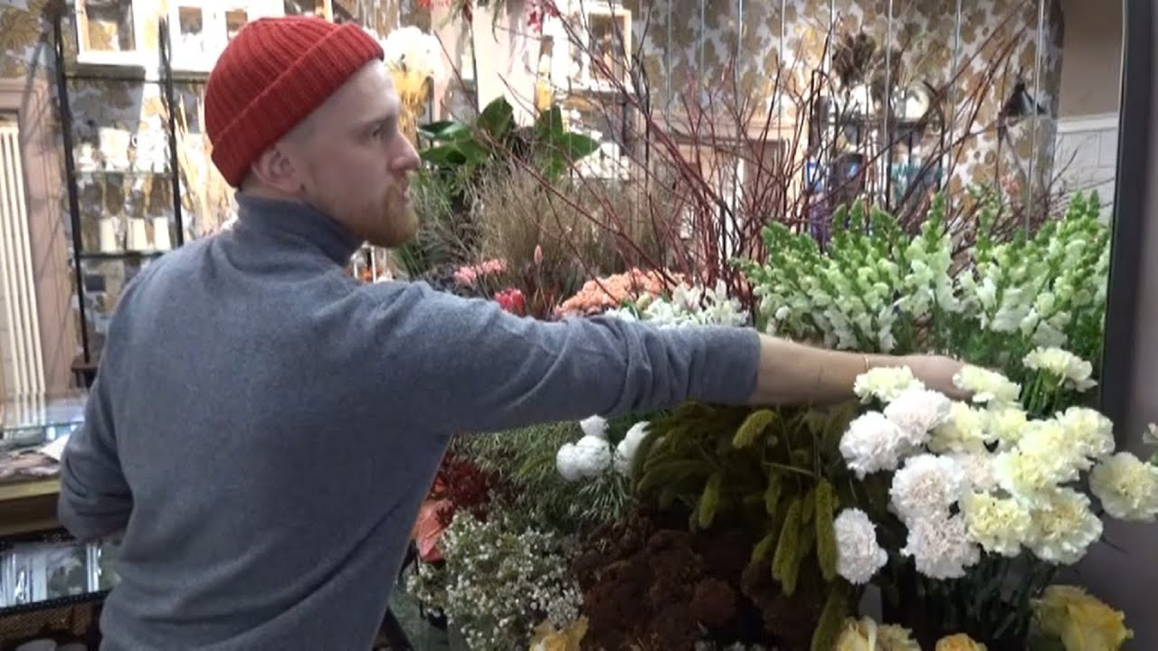 How to get the very best out of your flowers as a florist - YouTube