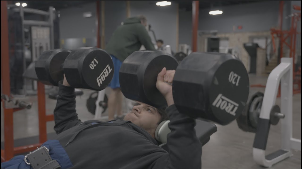 EXTREME CHEST DAY AT 14 YEARS OLD - YouTube