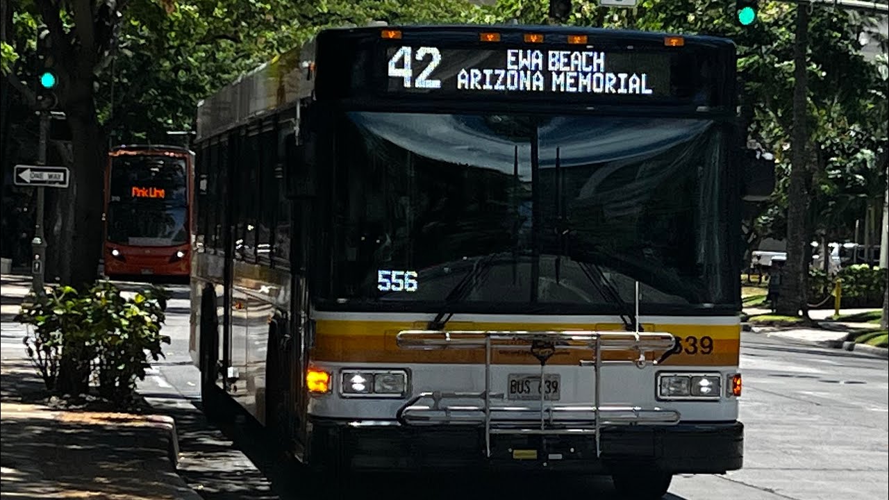 [Oahu] Honolulu Bus #639 Route 42 - YouTube