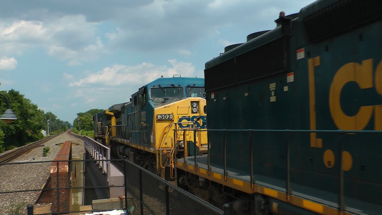 CSX Q410 with YN2 Duo and SD40-2 - YouTube