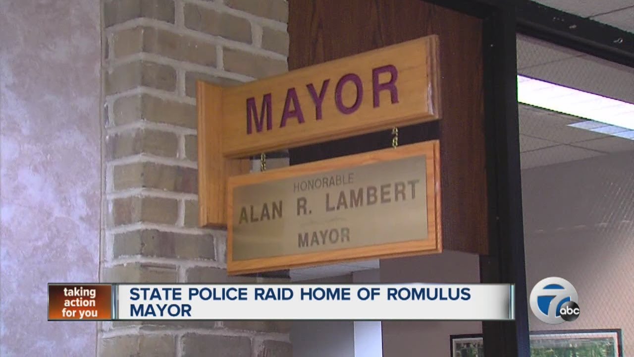 Questions surround raid on Romulus Mayor's home - YouTube