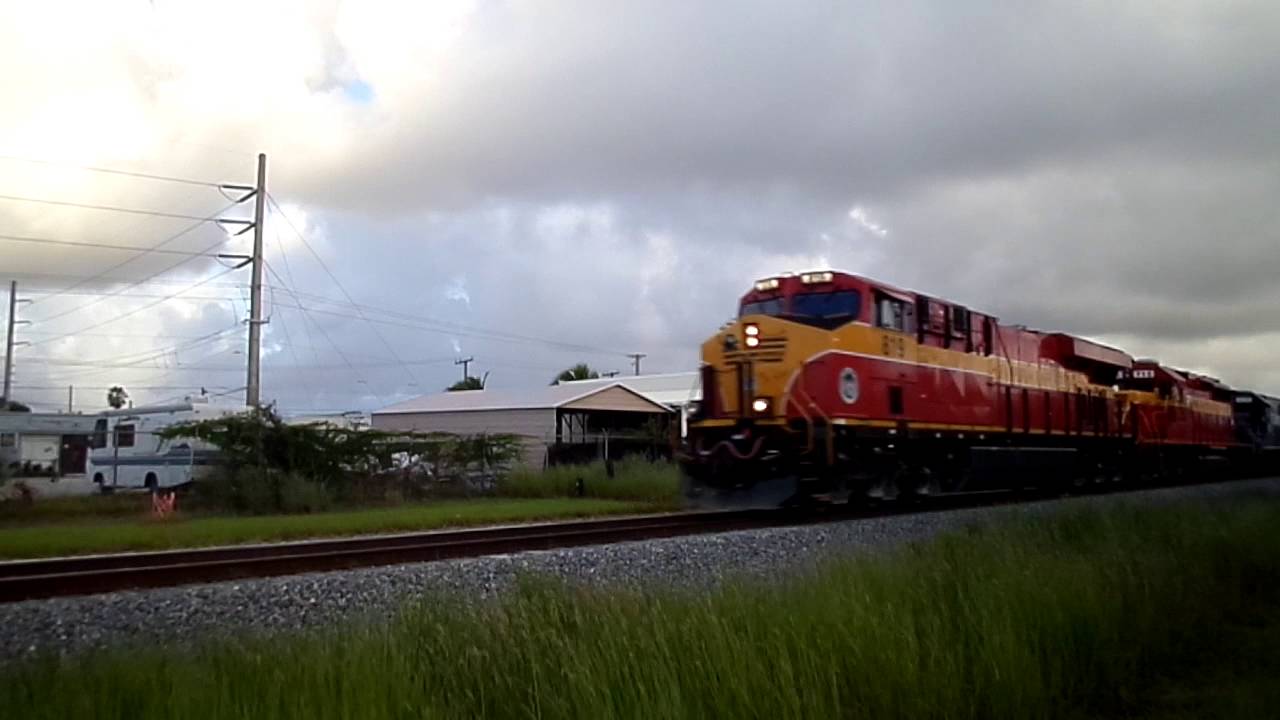 FEC 121-22 - w/ Nice Lashup! - 10/23/15 - 8:00am - MP 302.5 - YouTube