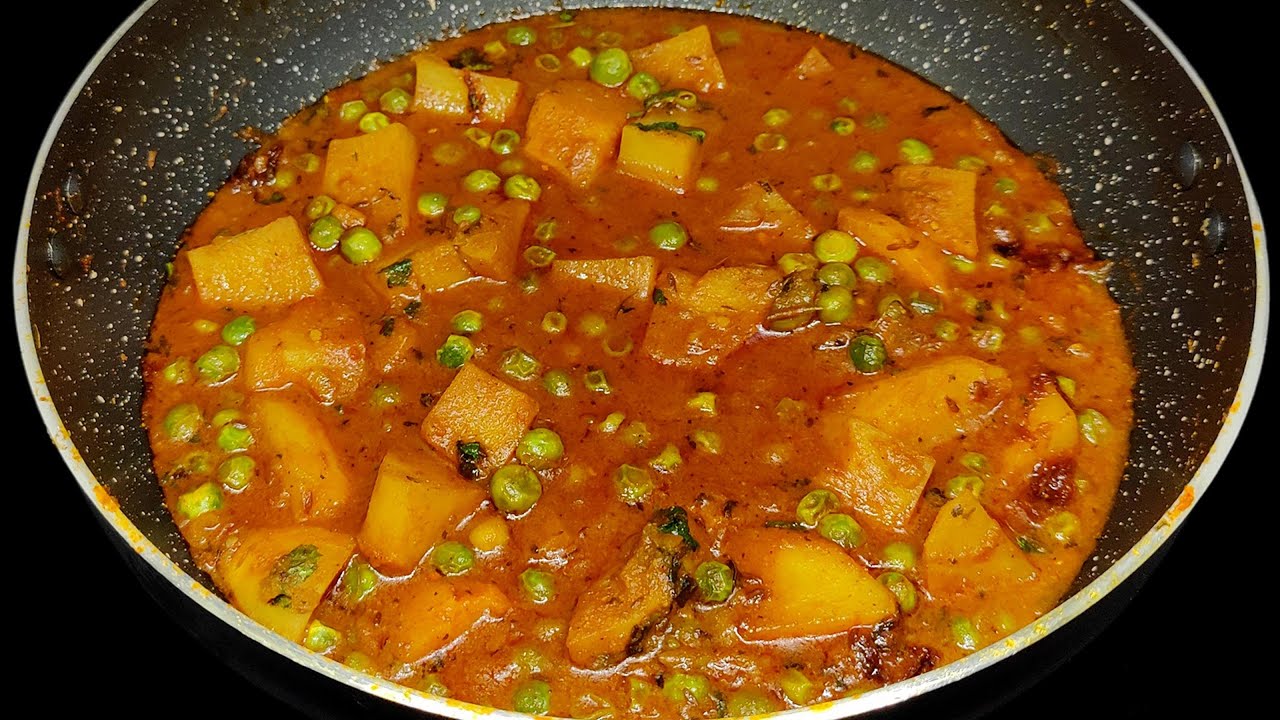 ഉരുളക്കിഴങ് ഗ്രീൻ പീസ് കറി / POTATO GREEN PEAS CURRY - YouTube