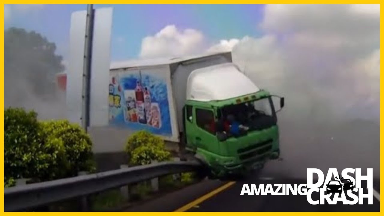 Idiots in Cars / Stupid Drivers in a Car Crash Compilation / Bad ...